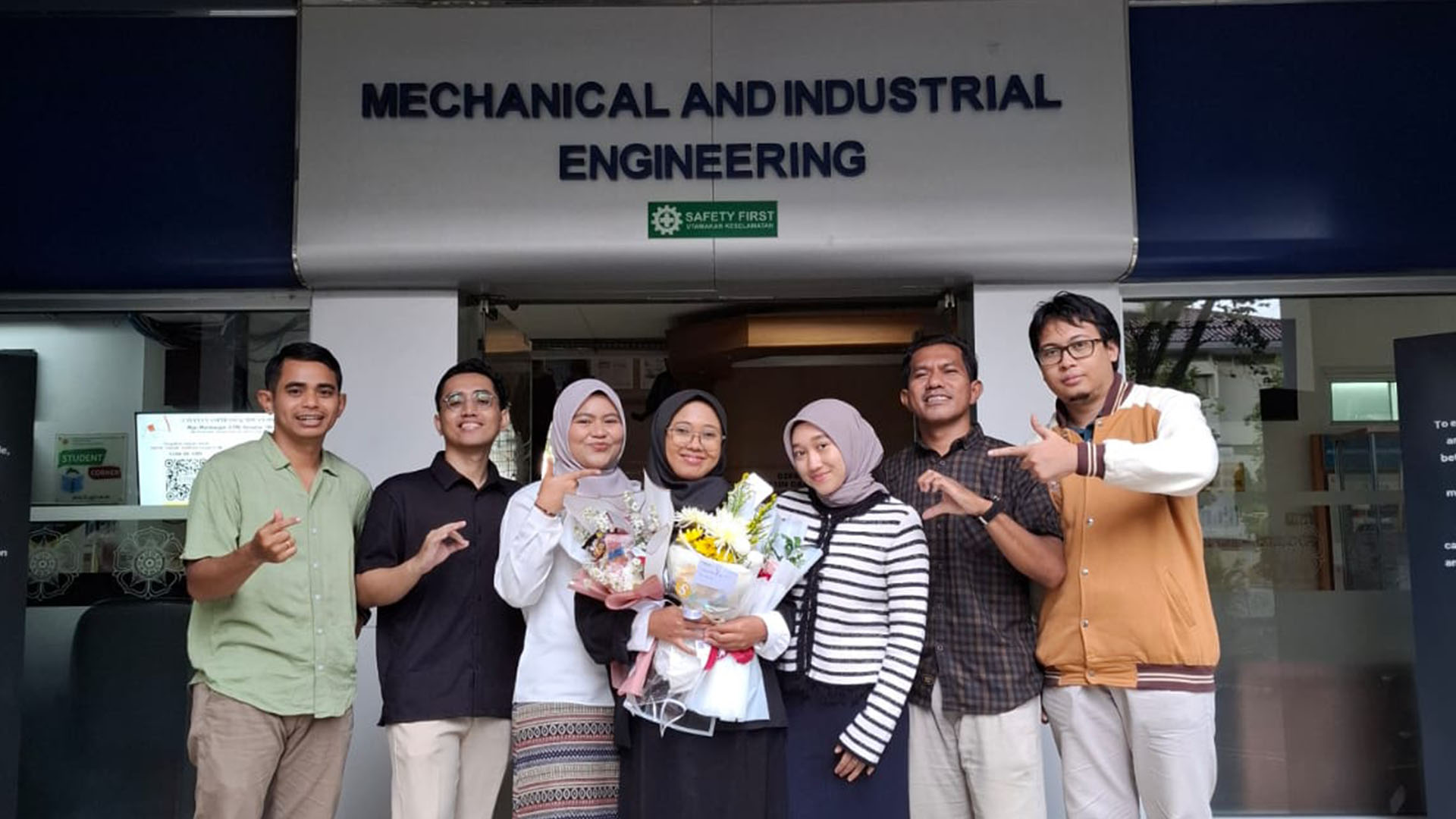 Indriani Tuntaskan Ujian Tesis dengan Topik Response Surface ...